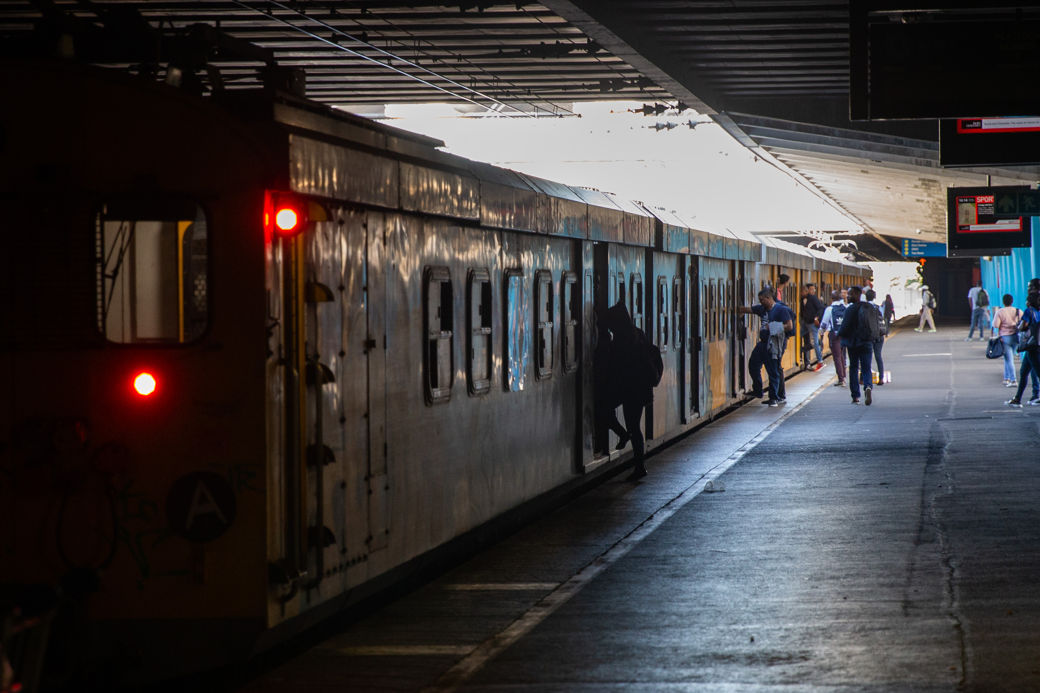 billions-spent-on-railway-contracts-yet-metrorail-collapses-groundup